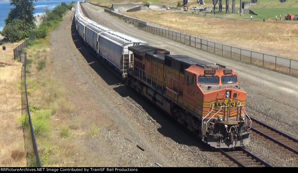 BNSF 4054